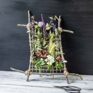 25+ Simple Flower Crafts Made with Real Flowers