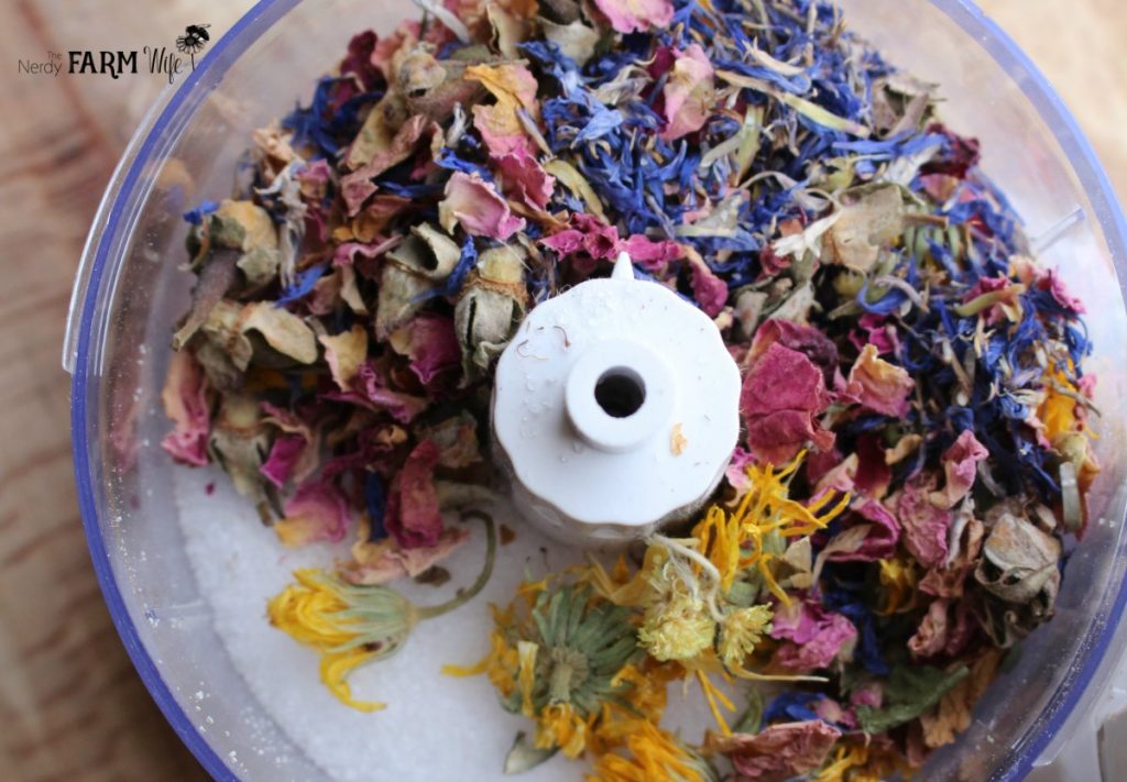 12 Beautiful Dried Flower Crafts and Ideas | Hearth and Vine