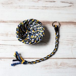 Easy and Fun Cardboard Loom Wheel Craft Ideas