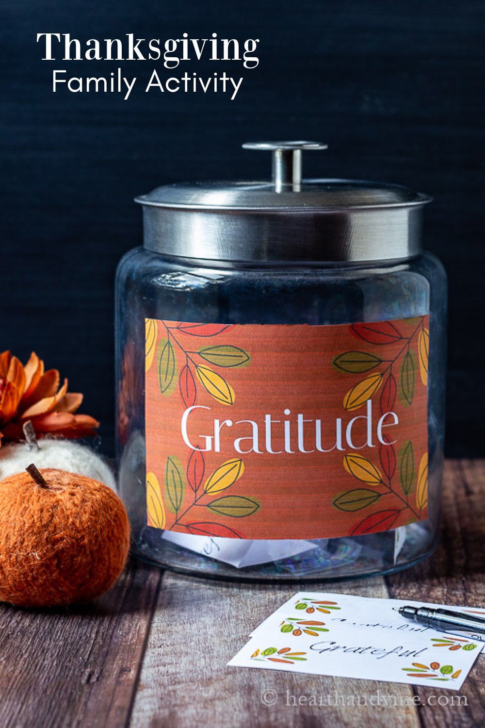 How to Make A Gratitude Jar for Thanksgiving Dinner