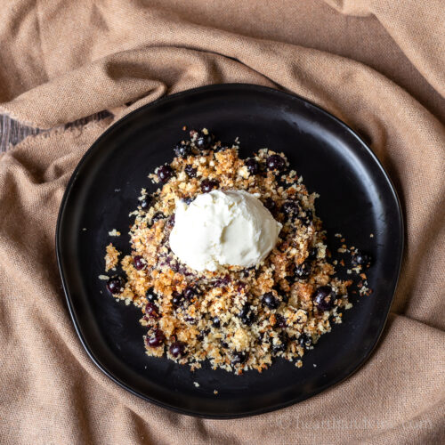 Blueberry Brown Betty Recipe - Quick and Easy Fresh Fruit Dessert