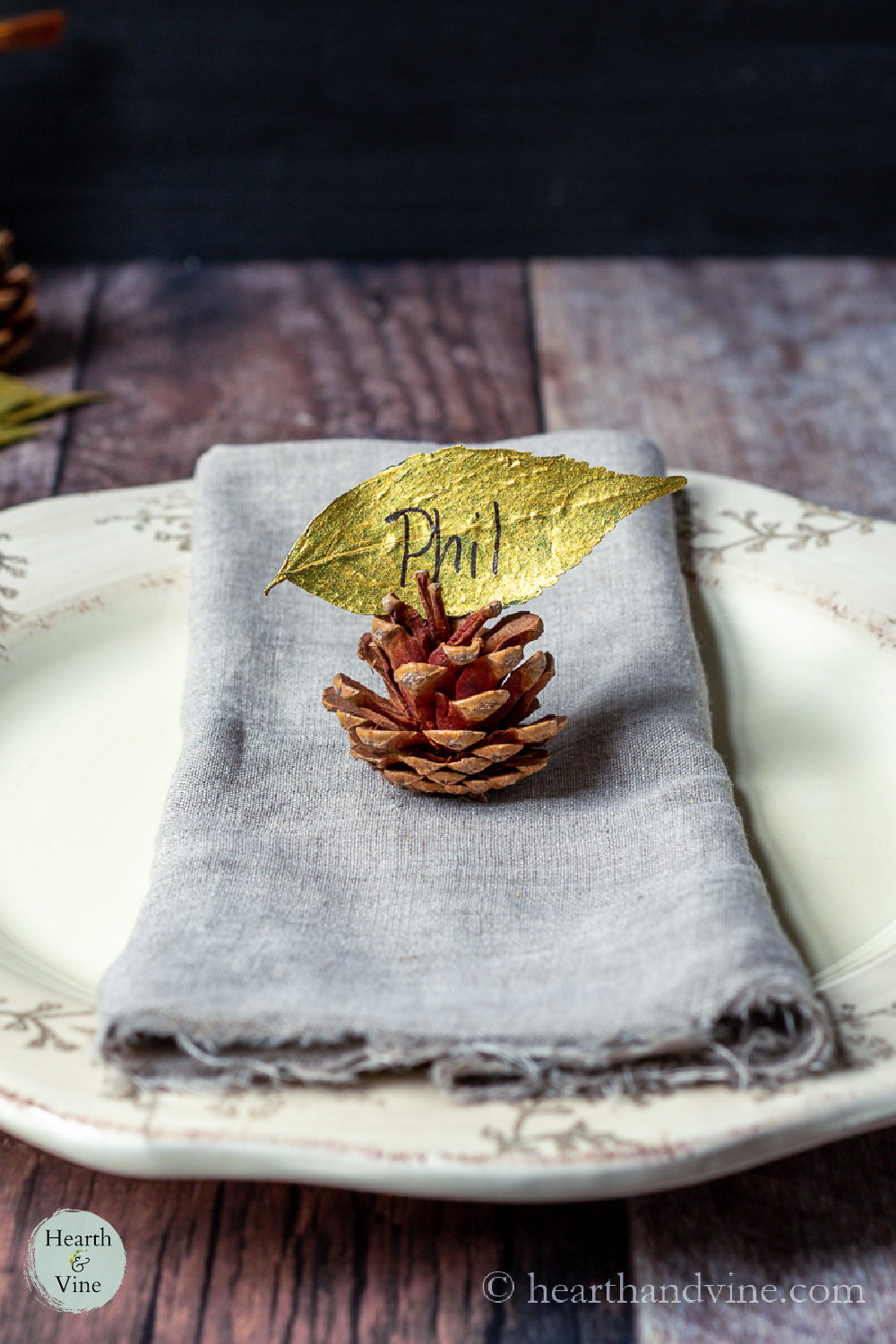 Leaf Place Cards for Your Thanksgiving Table | Hearth and Vine