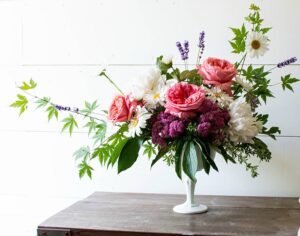 25+ Simple Flower Crafts Made with Real Flowers