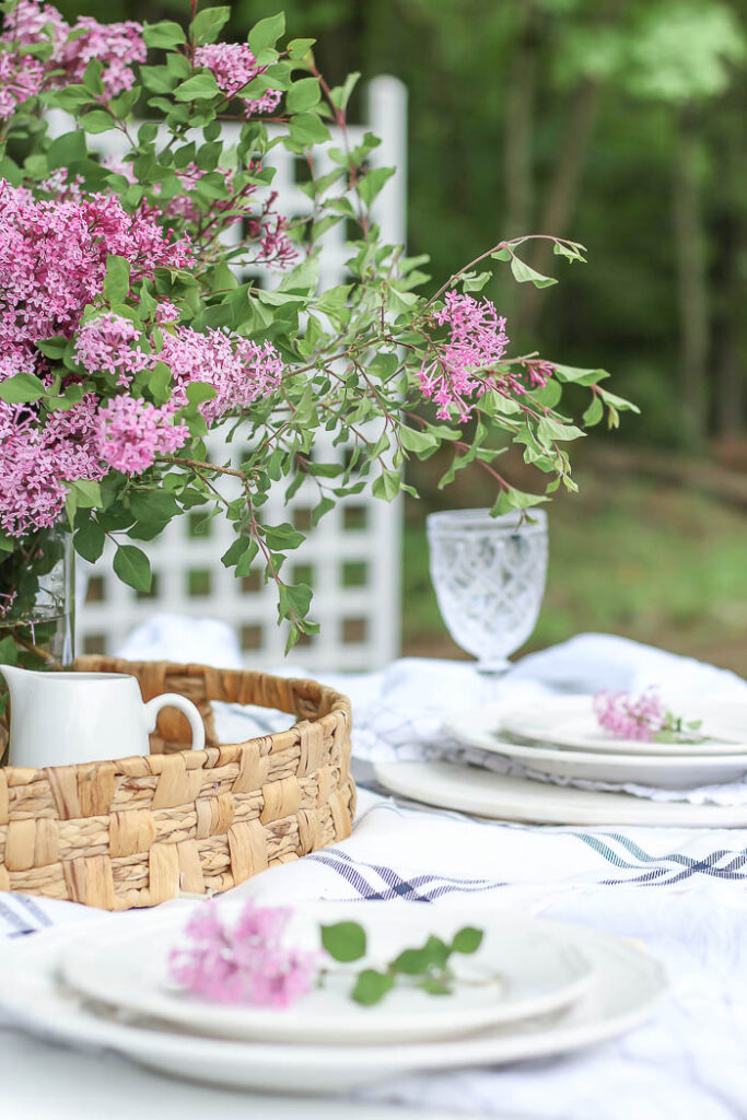 25+ Simple Flower Crafts Made with Real Flowers