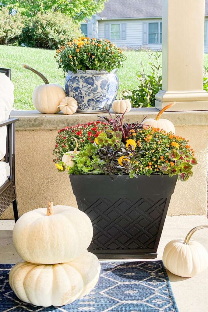 23 Fabulous Front Porch Fall Planter Ideas