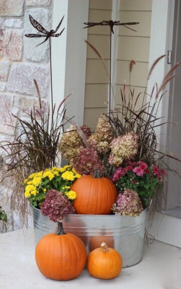 23 Fabulous Front Porch Fall Planter Ideas