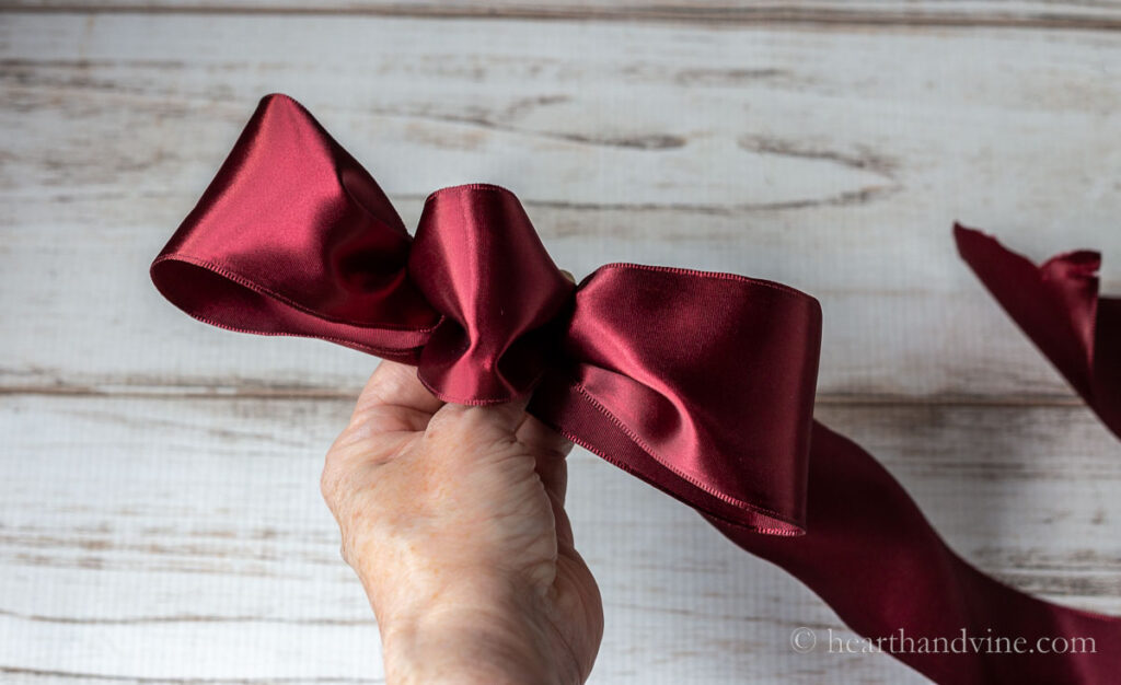 How to Make a Bow | Hearth and Vine