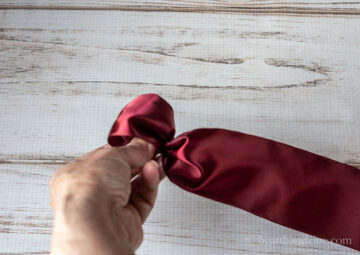 How to Make a Bow | Hearth and Vine