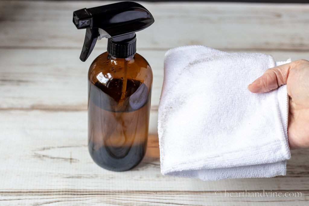 DIY Dusting Spray Recipe | Hearth and Vine