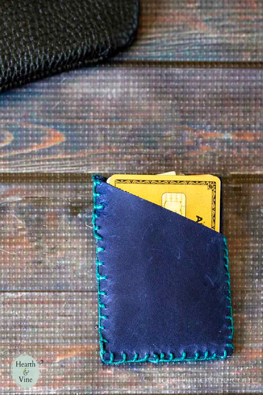 How to Make Card Holder to Fit in a Small Purse | Hearth and Vine