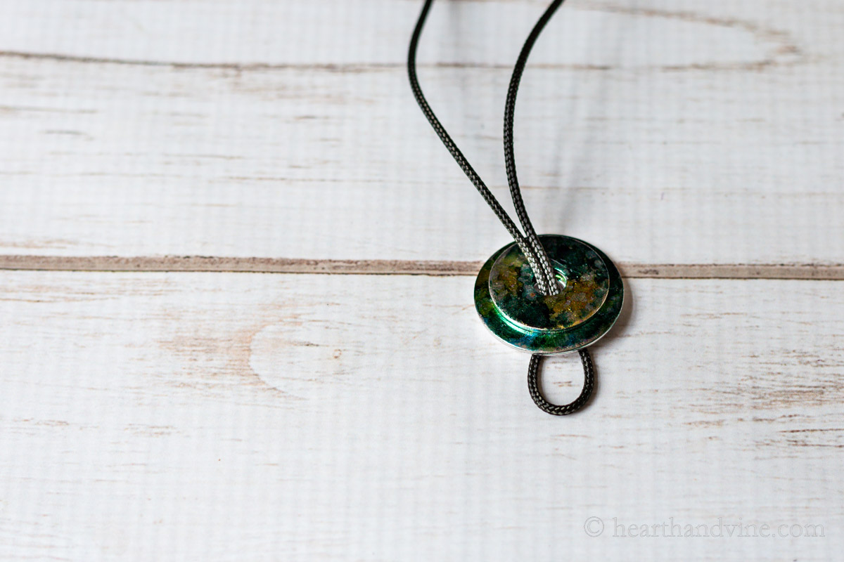 Alcohol Ink Washer Necklace Tutorial | Hearth and Vine