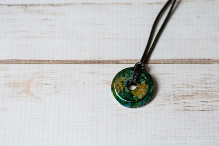 Alcohol Ink Washer Necklace Tutorial | Hearth and Vine