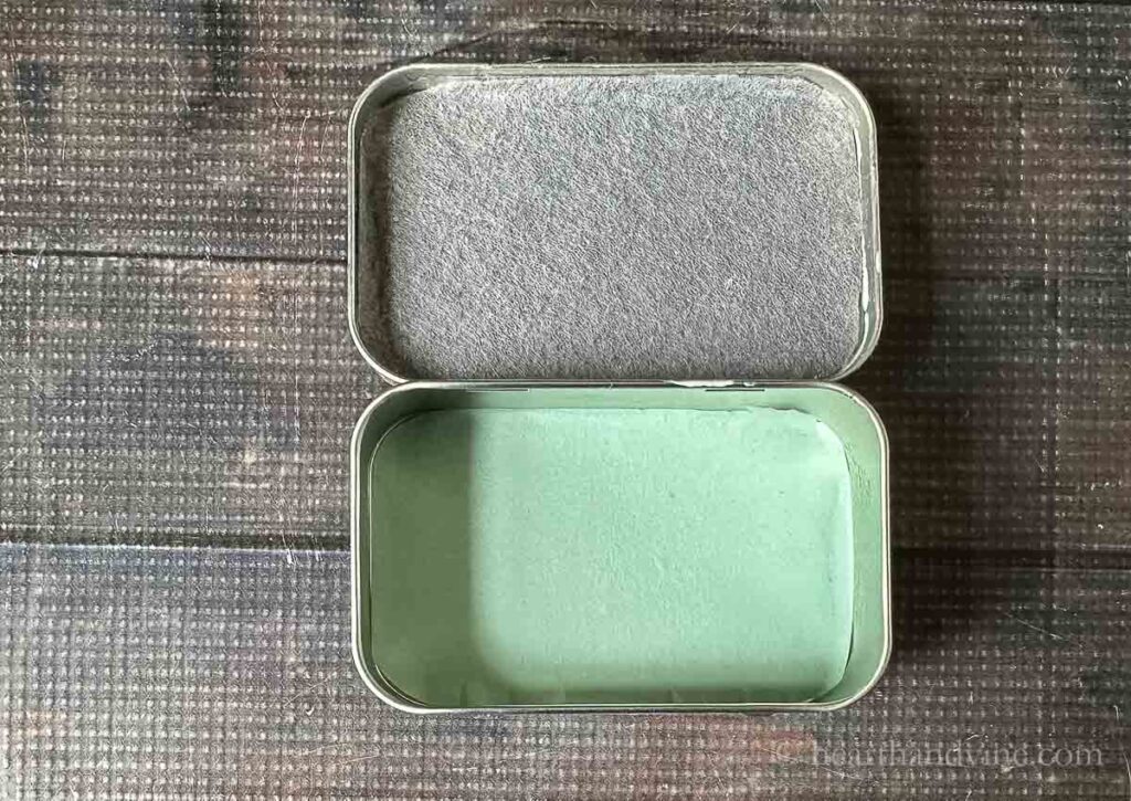 Altoid Sewing Kit for Handy Fixes On the Go