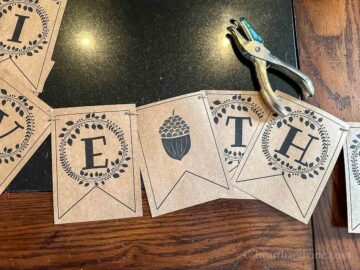 DIY Thanksgiving Banner | [Free Printable]
