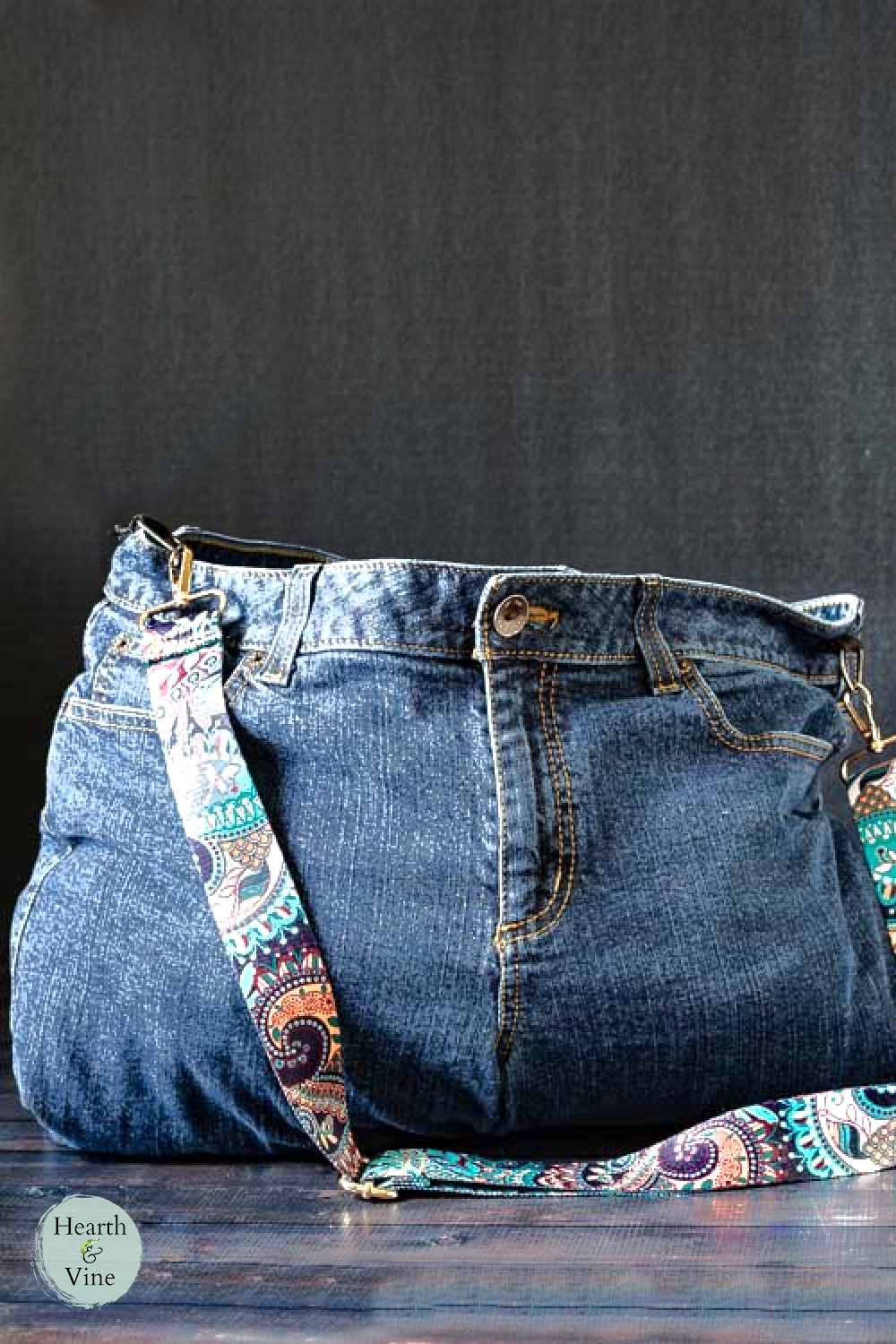 DIY Bag from Jeans - A Fun Way to Recycle and Repurpose Jeans